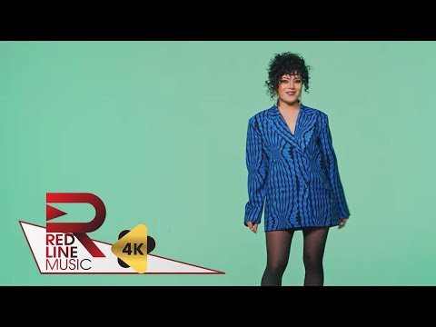 Ceren Büyükdoğan - Üfle de Söneyim (Official Music Video)