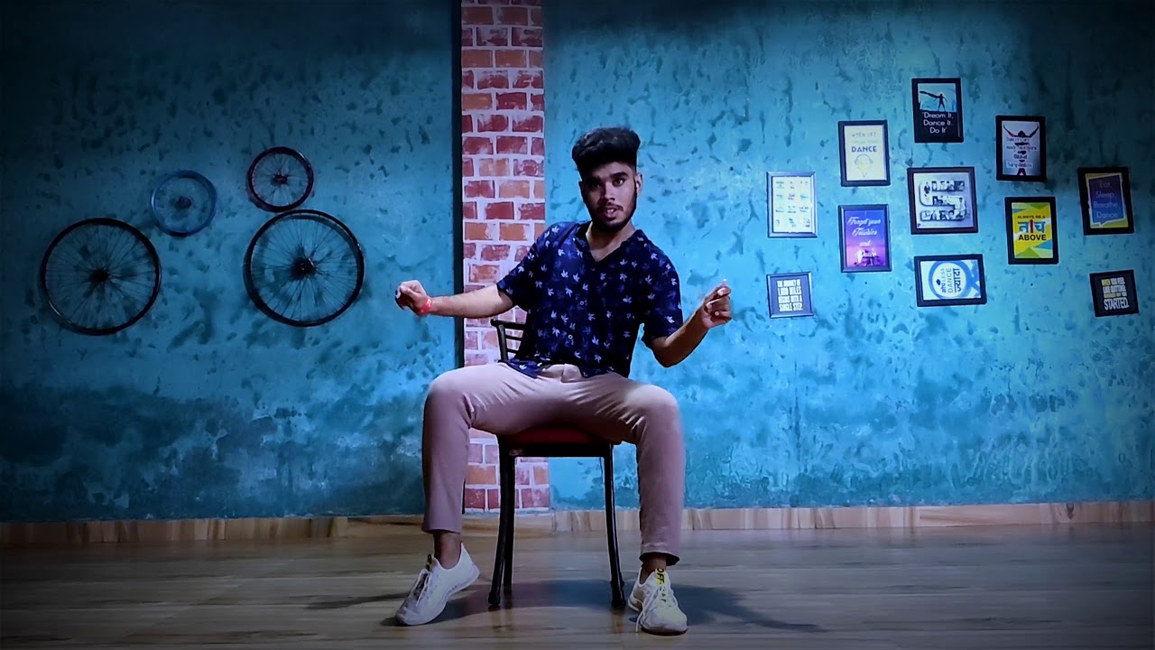 Love Me Thoda Aur || Lyrical || Ajay vaishnav choreography - YouTube