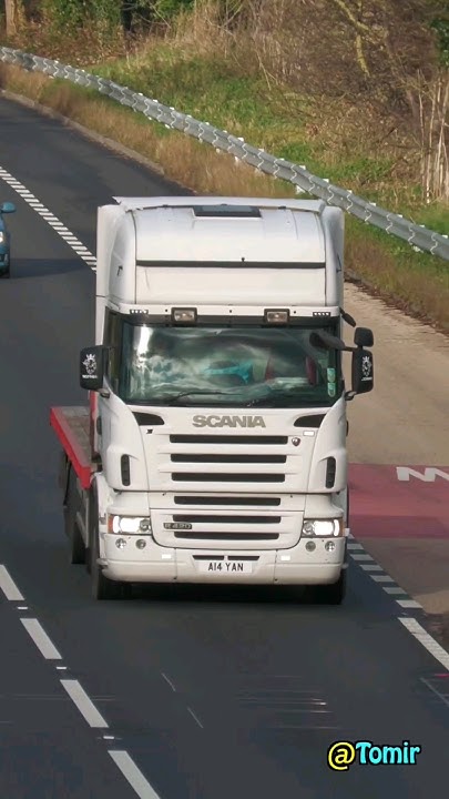 SCANIA R420 - A1(M) motorway #truckspotting #tomir - YouTube