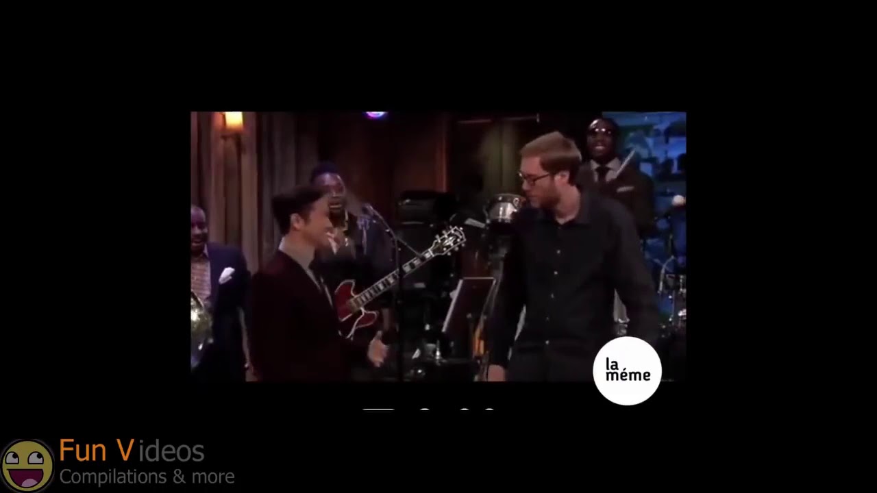 Epic High Five Fails- Try Not To Laugh - YouTube