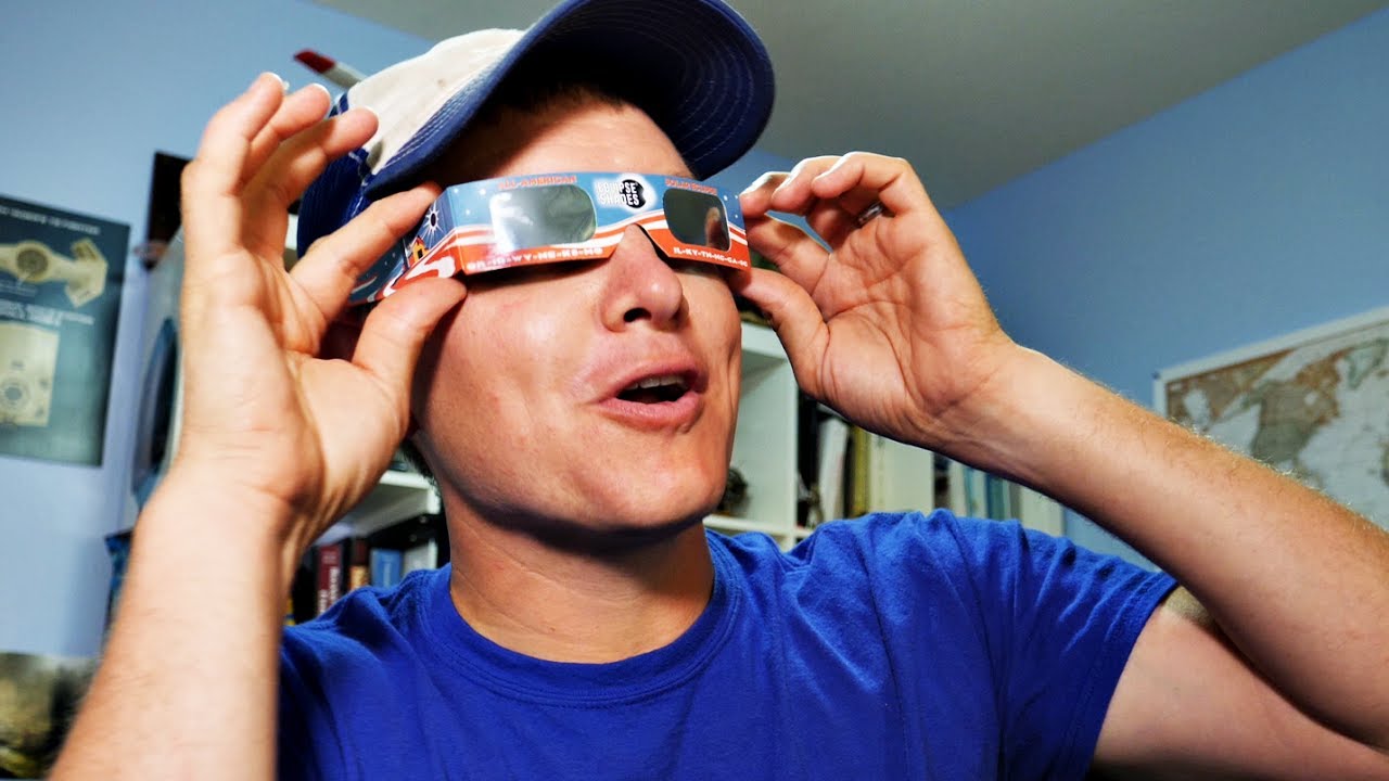 HOW TO WATCH THE ECLIPSE - Extended Discussion - Smarter Every Day 2 - YouTube