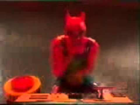 Eugenio Derbez - Diablito - YouTube