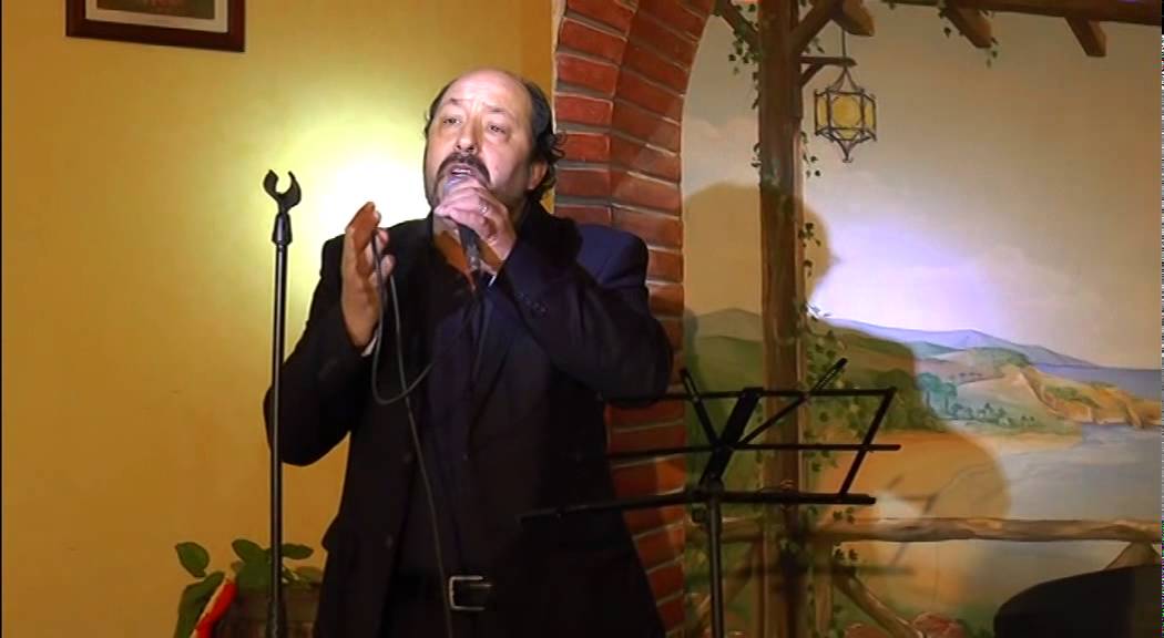 CANTA ENRICO BENASSI . NA SERA E MAGGIO - YouTube