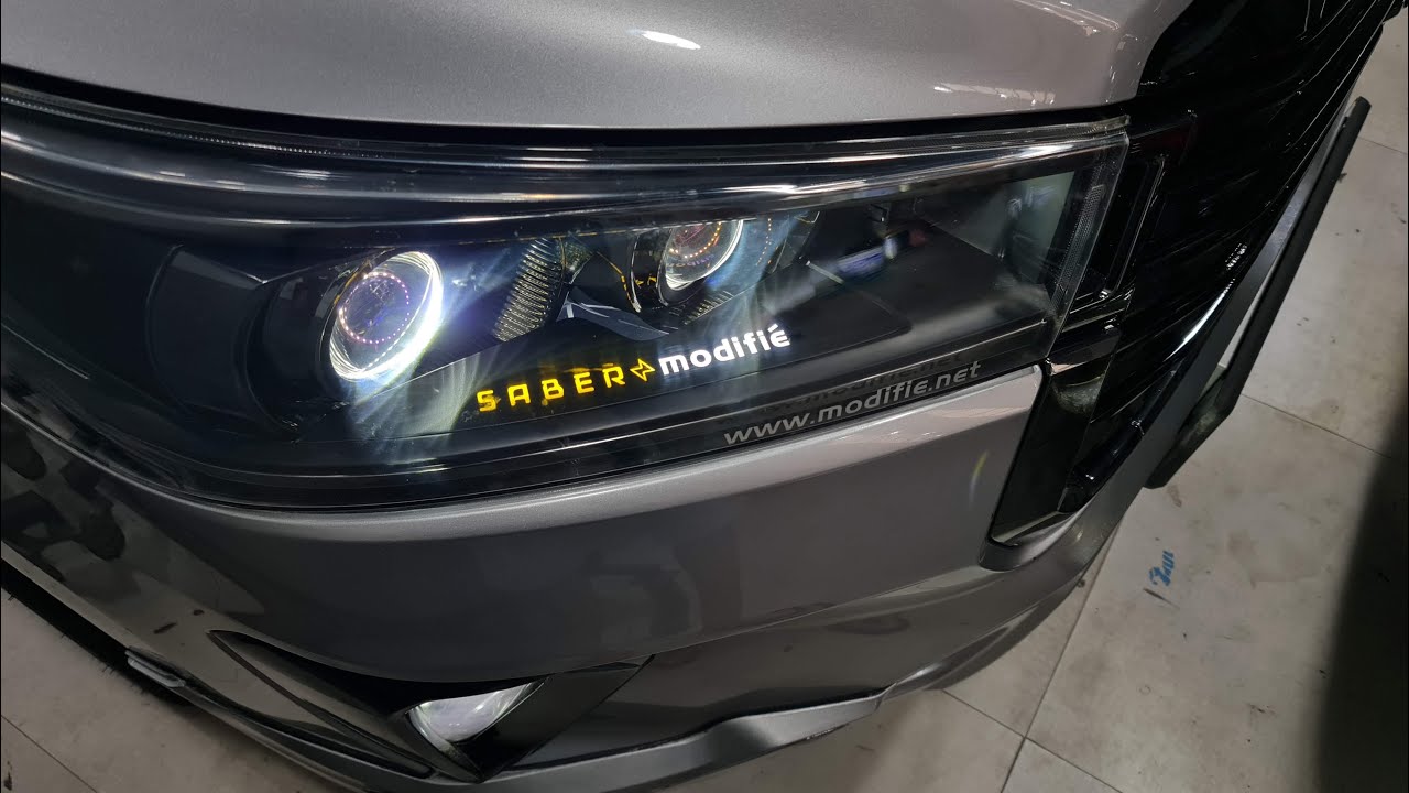 Collab Saber x Modifiesby : Custom Headlamp Innova Reborn - YouTube