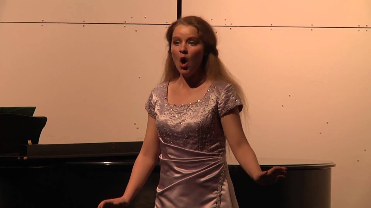 Les Oiseaux Dans la Charmille - Offenbach - Amy Worrell - YouTube
