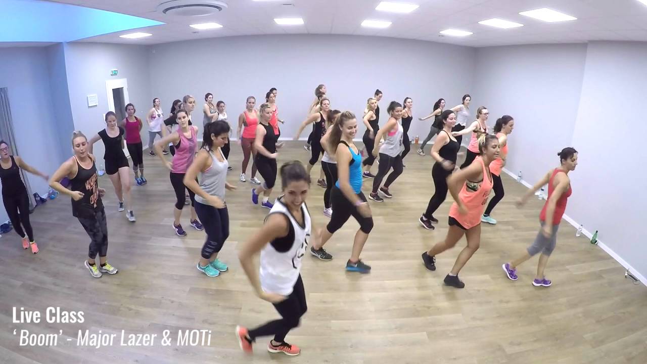 LIVE CLASS - ZUMBA FITNESS® : "Boom" / Major Lazer & MOTi - YouTube