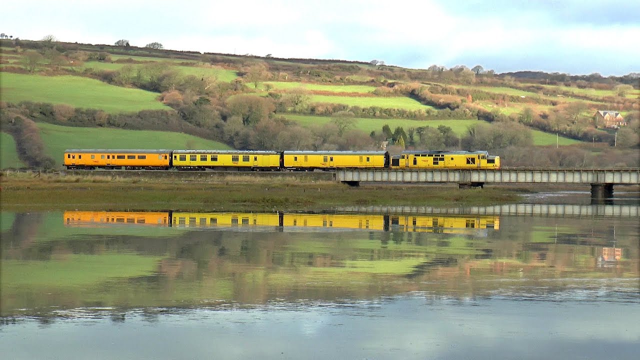 Network Rail's 97301 - Perfect reflections at Kidwelly 07/12/2013 ...