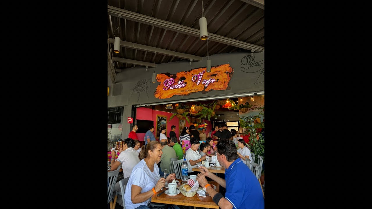 DESAYUNO BUFFET SALVADOREÑO POR $9.99 🇸🇻 - YouTube