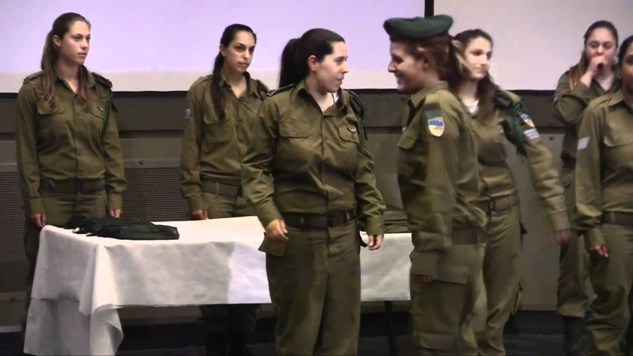 Hannah the IDF girl and her friends 2011. Israeli women fighters. - YouTube