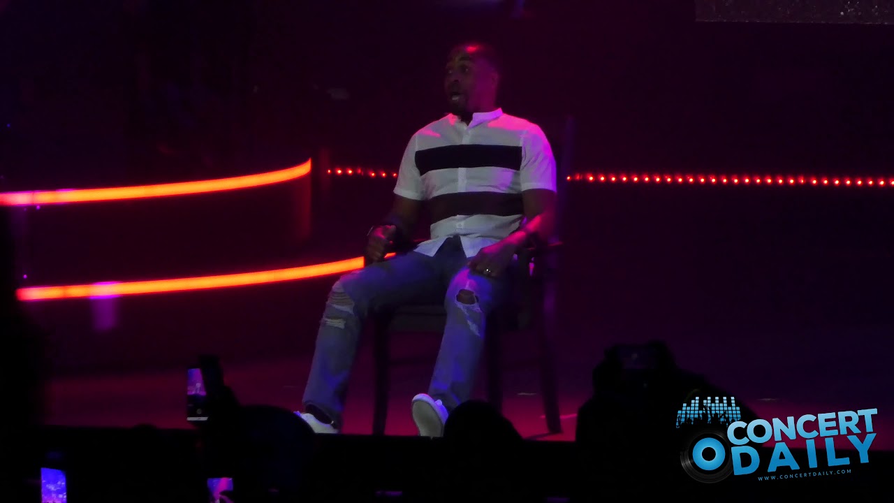 Janet Jackson pulls fan on stage at Las Vegas Metamorphosis concert ...