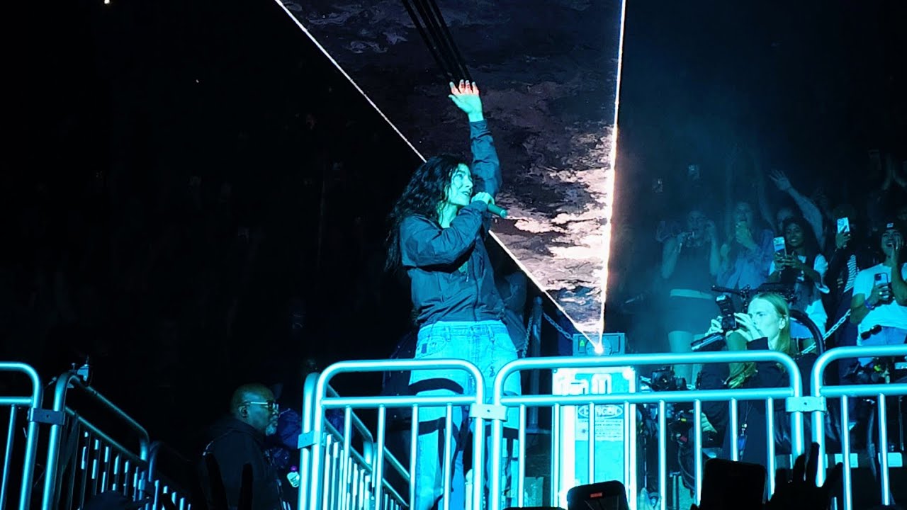 Lorde - FULL Concert, LIVE in Berkeley, Oct 19, 2025, Ultrasound Tour ...