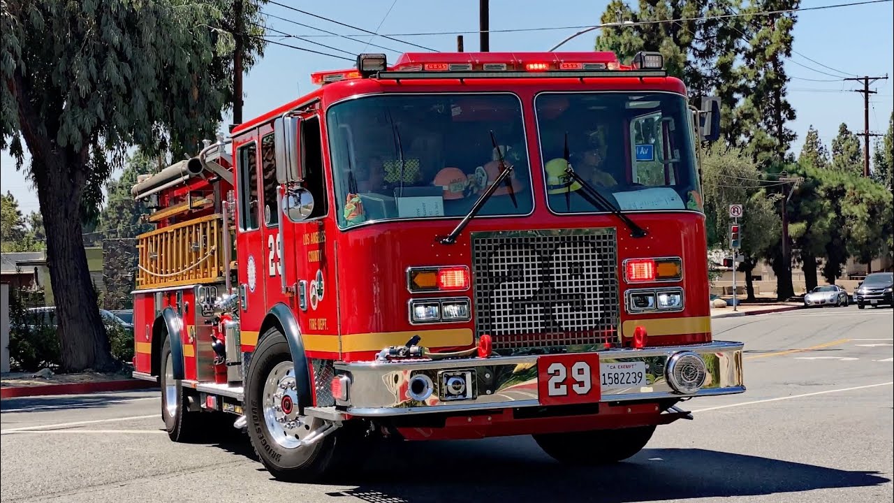 LACoFD Engine 29 Responding Code 3 - YouTube