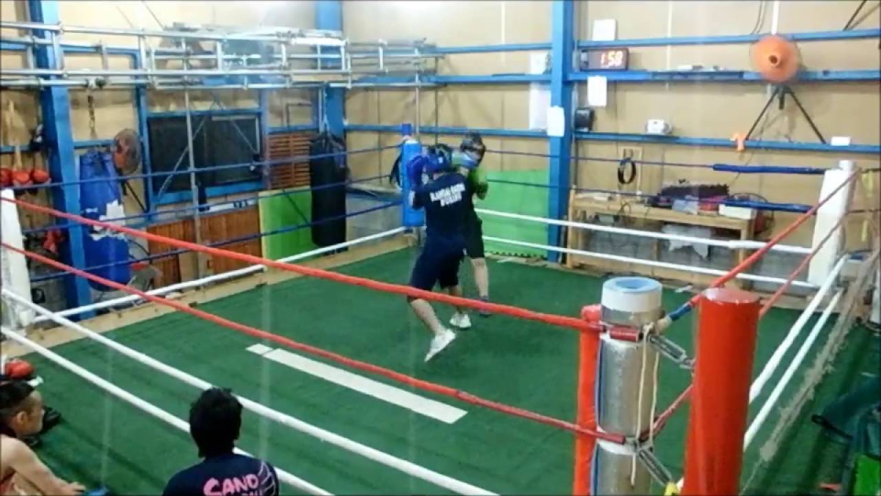 スタートラインボクシング スパーリング Daichi VS Minami 2016年6月 - YouTube