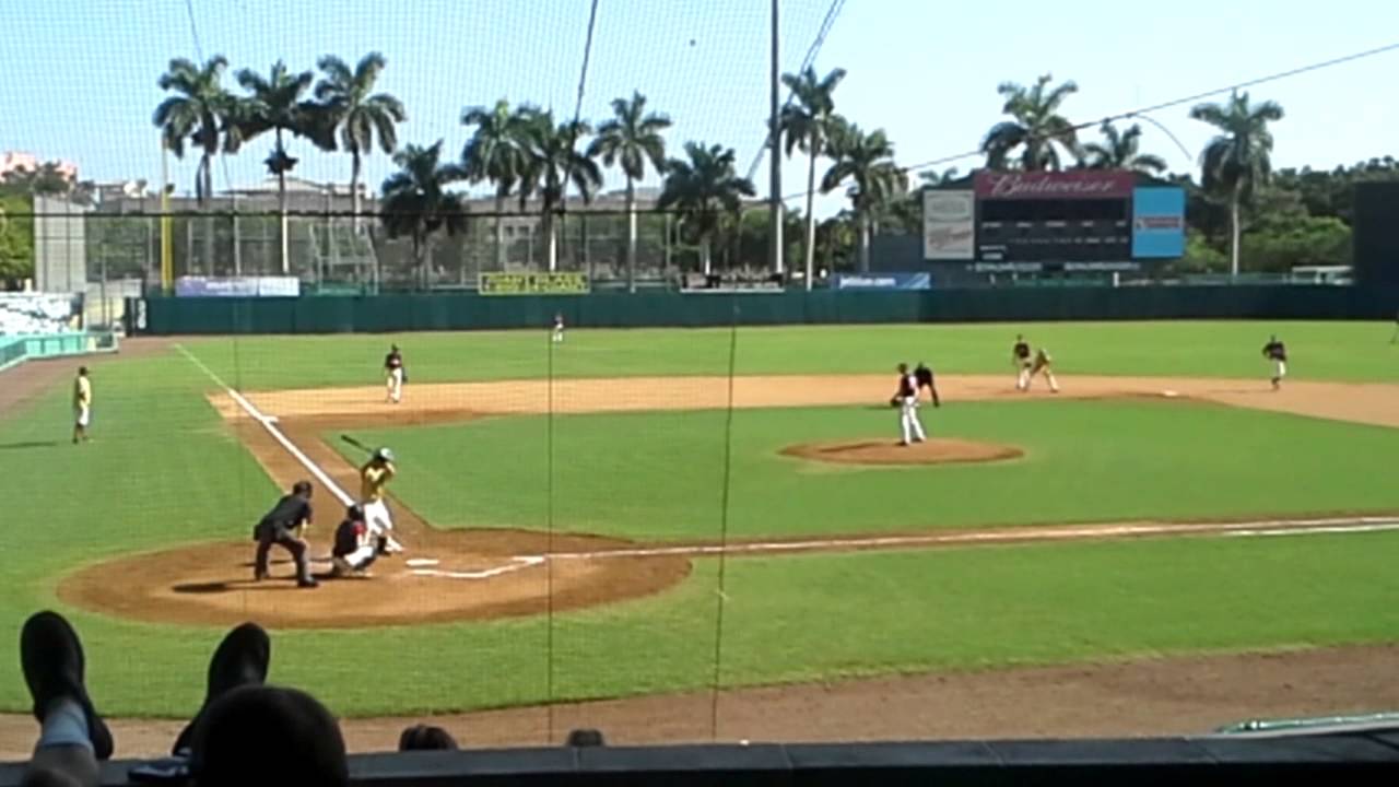 Trevin Pruitt at bat Perfect Game labor day w/e tourny'13 - YouTube
