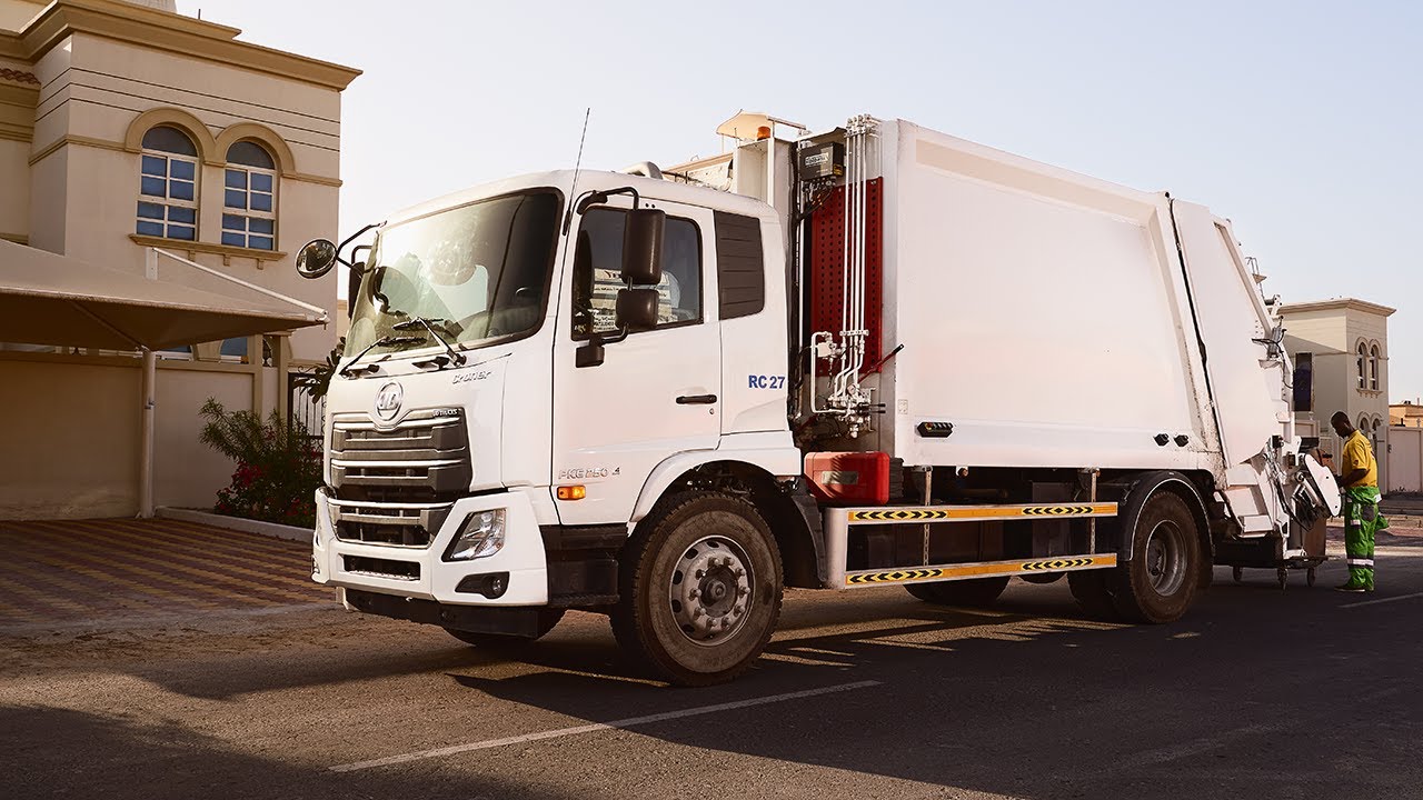 UD Trucks – On the road with Lavajet, Abu Dhabi - YouTube