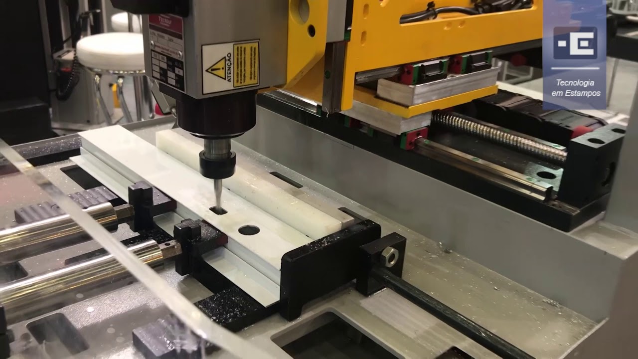 FRESADORA CNC COMPACTA PARA ALUMÍNIO - YouTube
