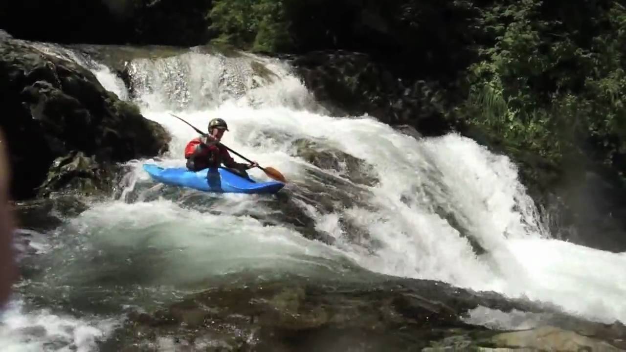 Creek Kayaking Japan - YouTube