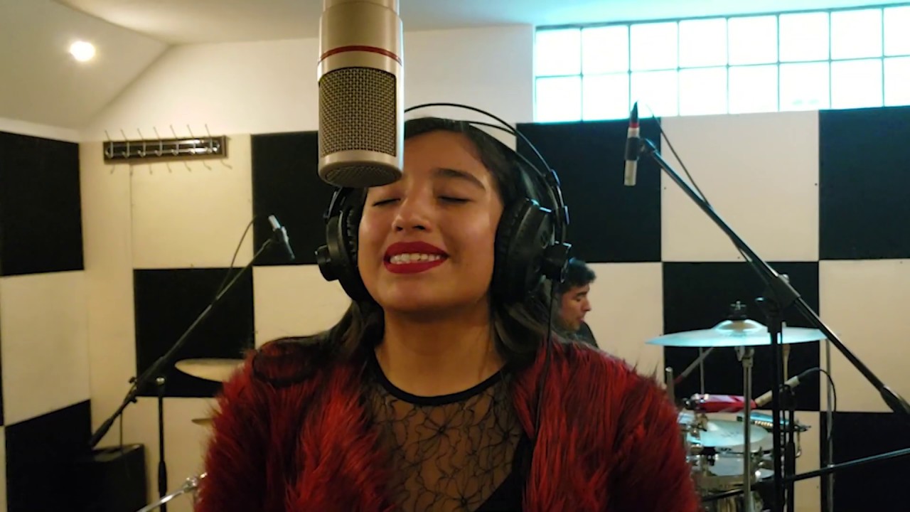 Tu Si Sabes Quererme - Lesslie Carol - YouTube