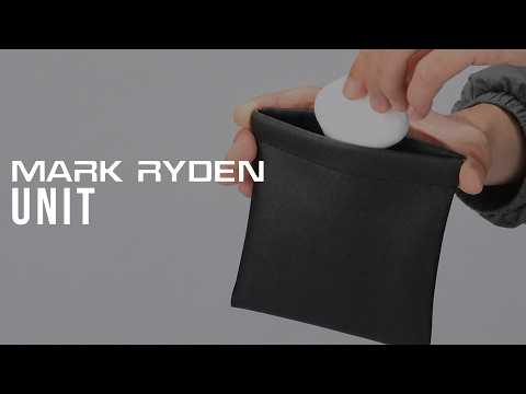 Light Line Toiletry Bag Mark Ryden Unit Black