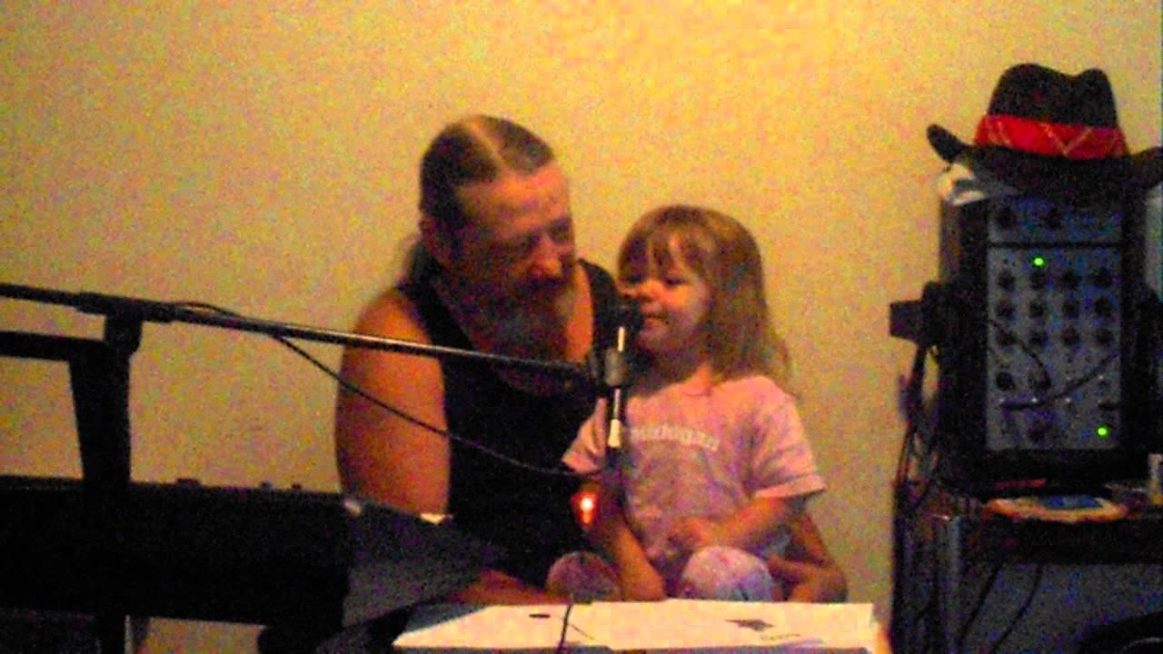 bella sings 2013 002 - YouTube