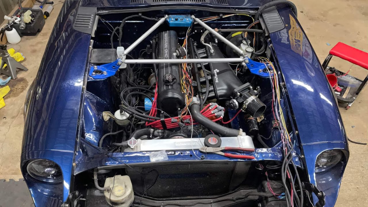 Cleaning Up The Engine Bay Harness On 280Z - YouTube