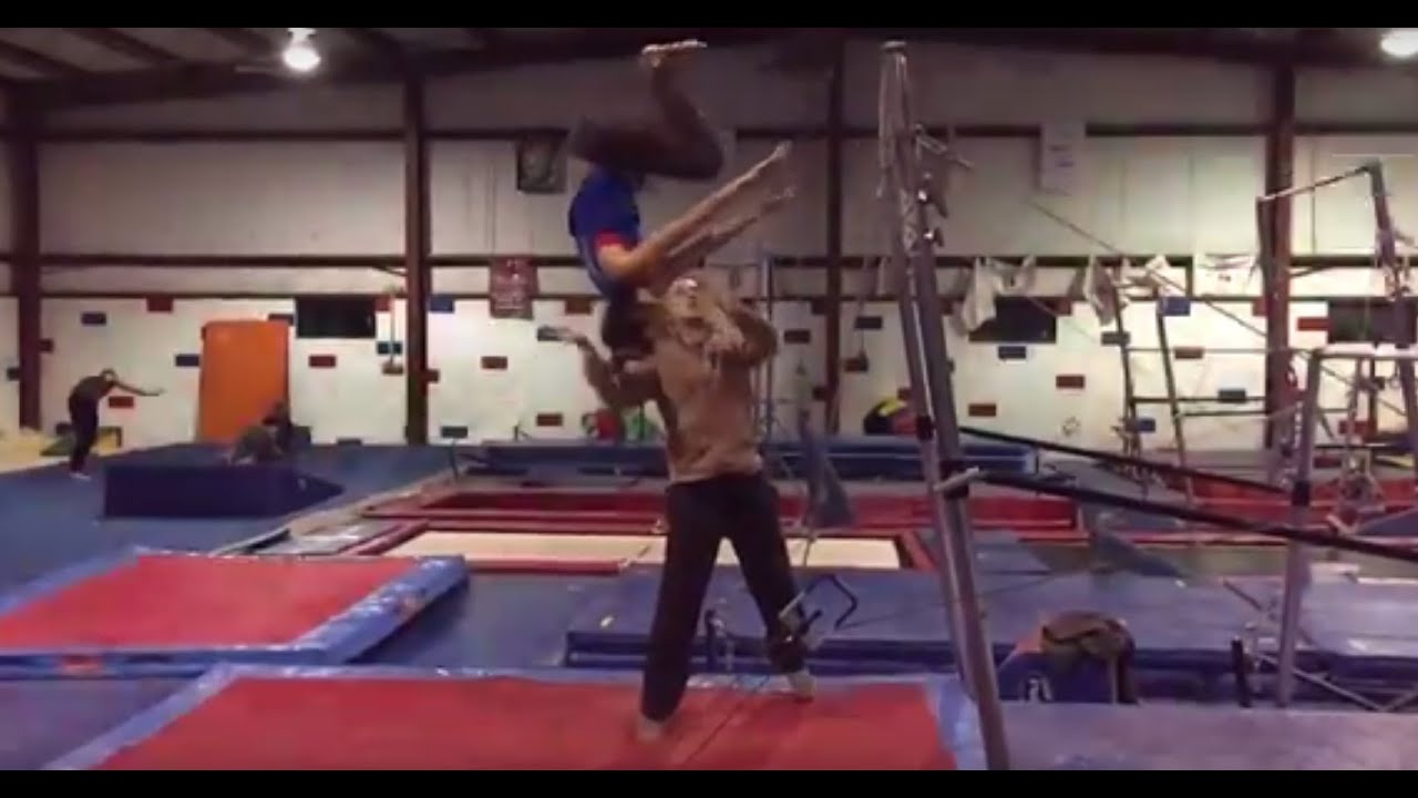 SHANNON - FLYAWAY OFF BARS - Slow Motion at 240 FPS - At Thursday Open ...