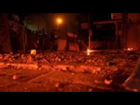 Protesters clash with security forces in Karbala