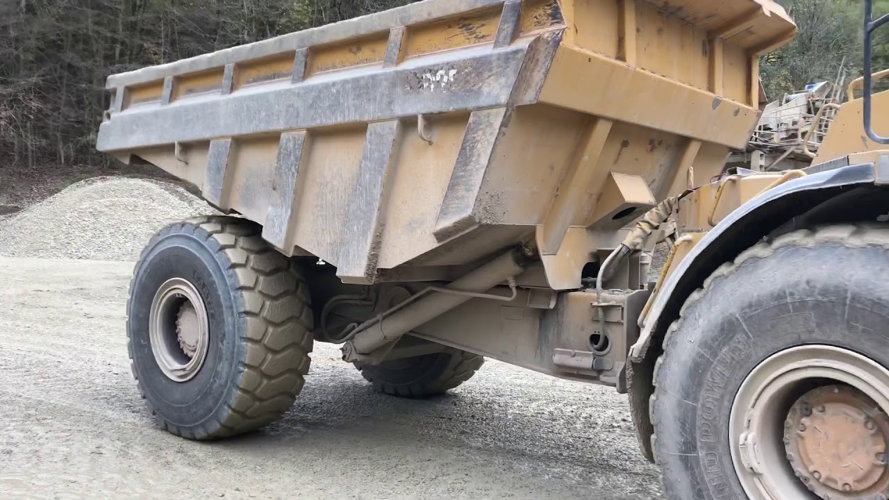 Caterpillar D25 D Dumper Year 2000 1 - YouTube
