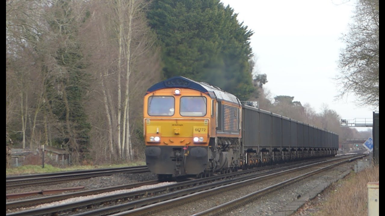 More Freight Trains @Fleet - Class 66, 73... - YouTube