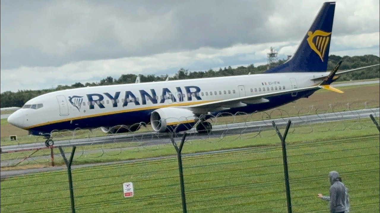 Ryanair Boeing 737 MAX 8-200 Landing and Taxiing at Manchester Airport ...