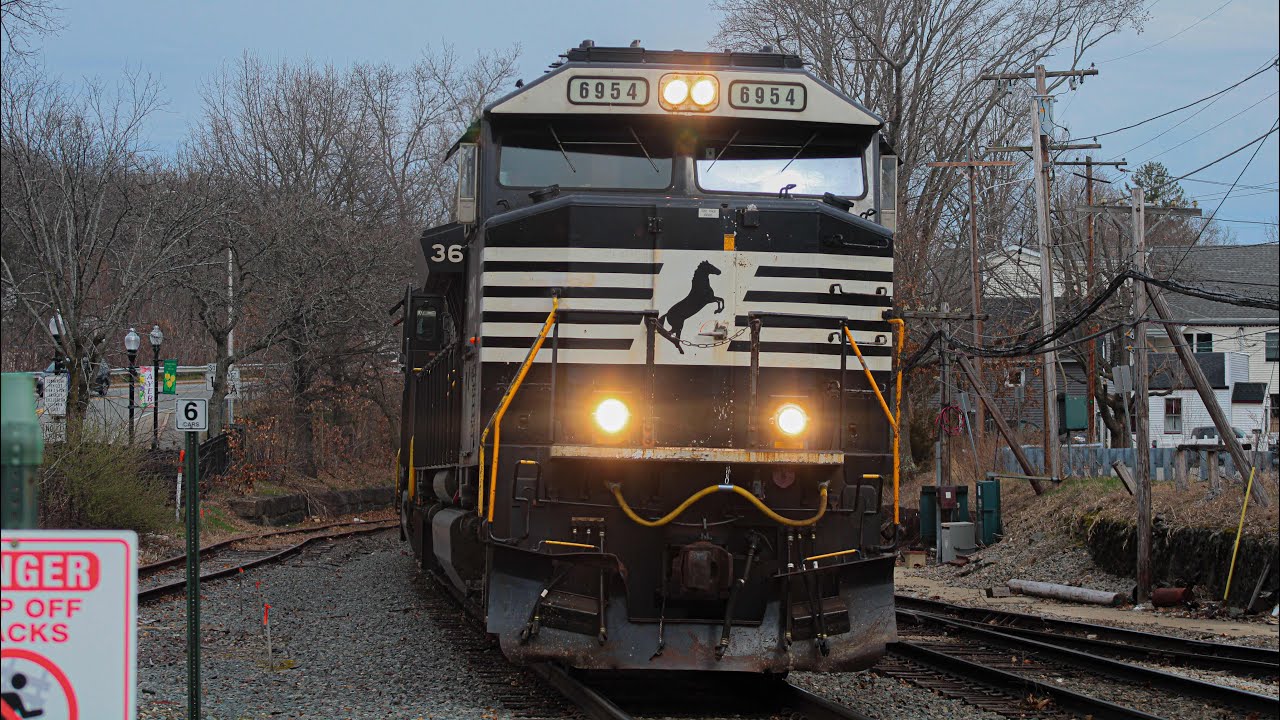 Railfanning Ayer with @protosheep with many trains [4-10-24] - YouTube