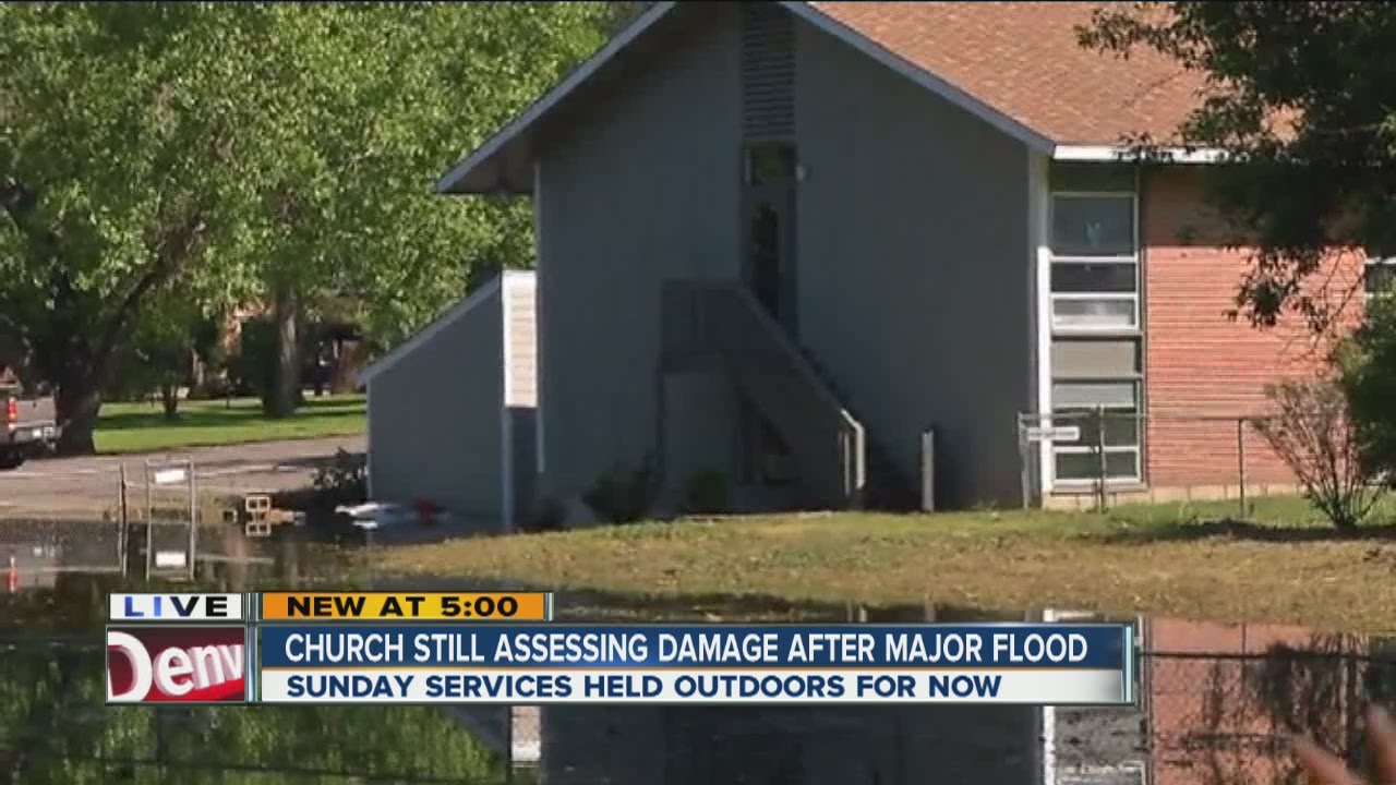 Flooded church holds Sunday service outside - YouTube