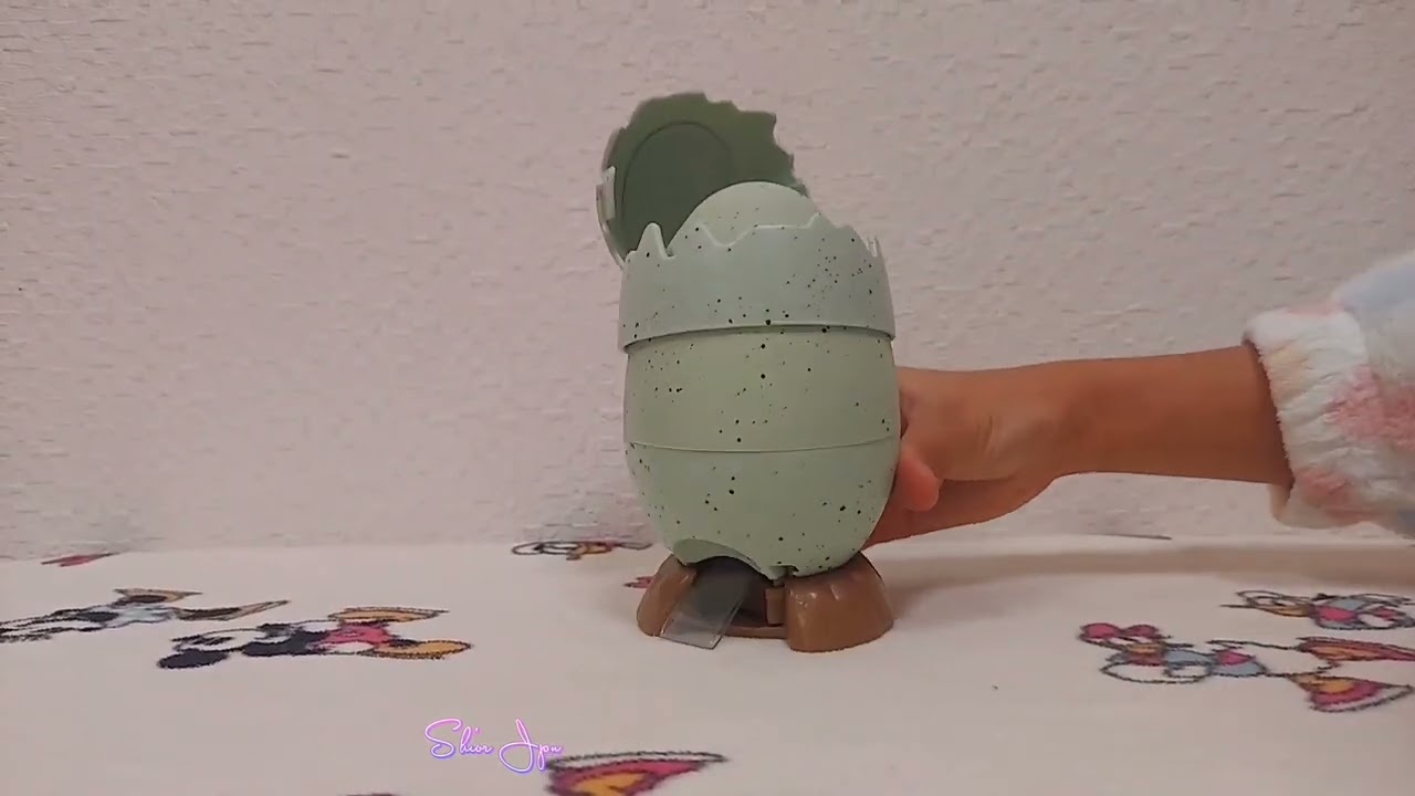 Dinosaur Egg Cracking ¥100 - YouTube