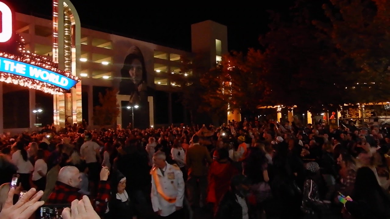 2019 Reno Zombie Crawl Thriller - YouTube