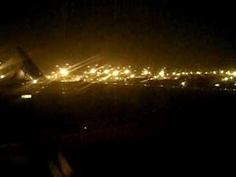 Night Takeoff at Newark Liberty Airport (EWR) - YouTube