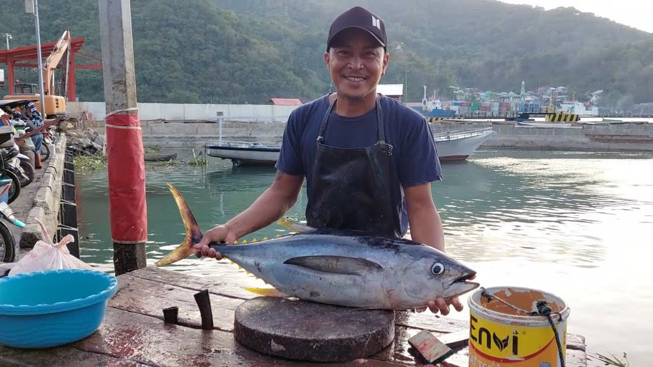 Cutting Skills Tuna Oleh Abang Ipan || Pasar Ikan Gorontalo || Potong ...