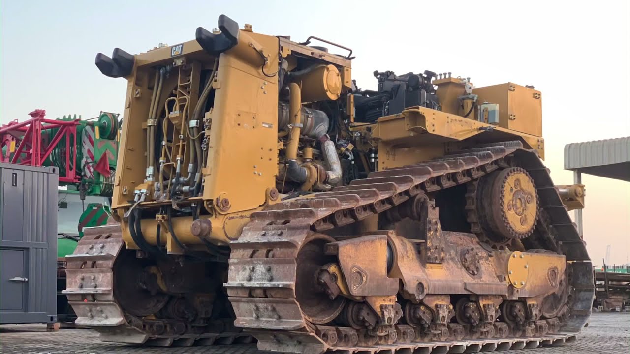 CATERPILLAR D11T CRAWLER TRACTOR (DOZER) RESTORATION BEFORE AND AFTER ...