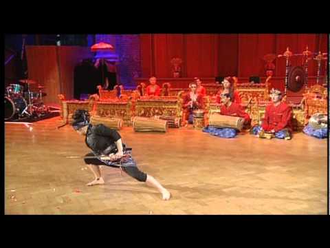 Cecily Fay Silat Sword Form - YouTube
