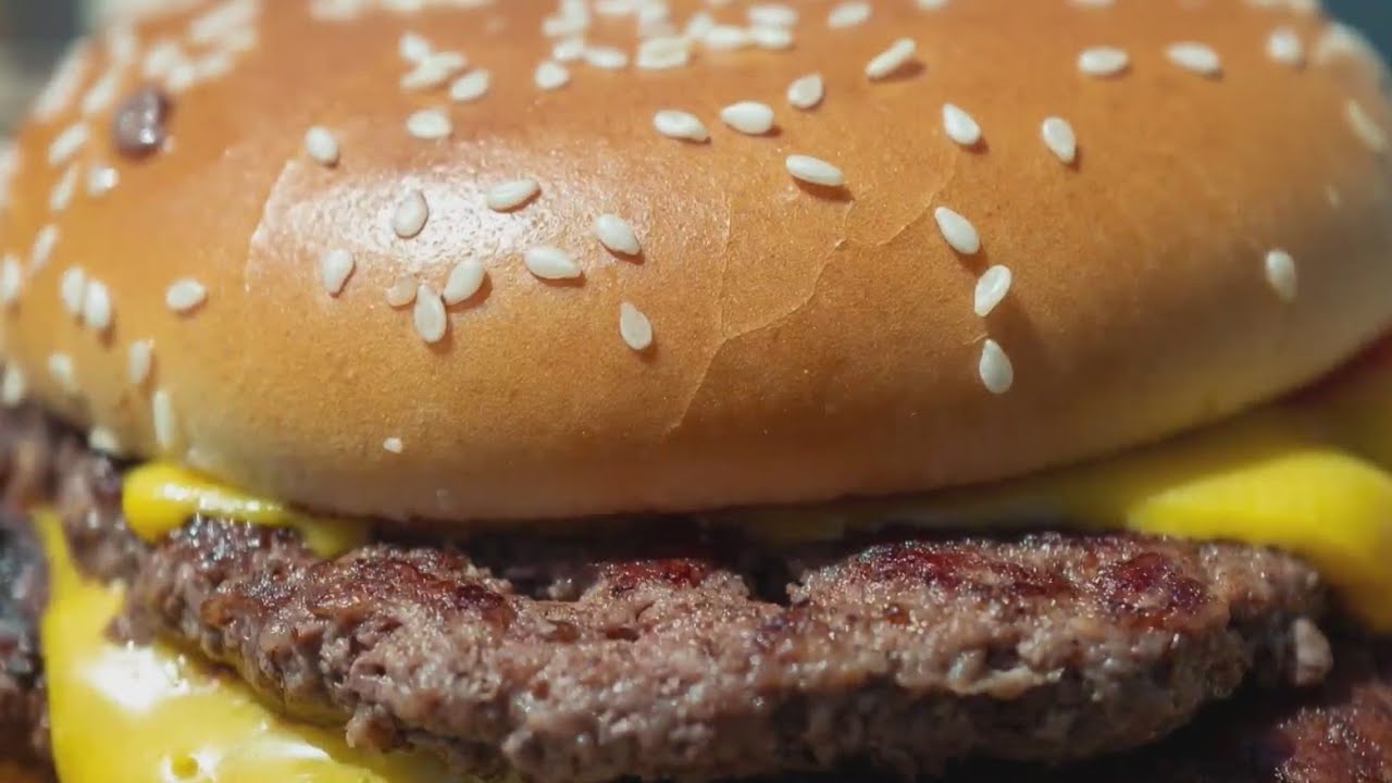 Number of people sickened in E.Coli outbreak grows, CDC says - YouTube