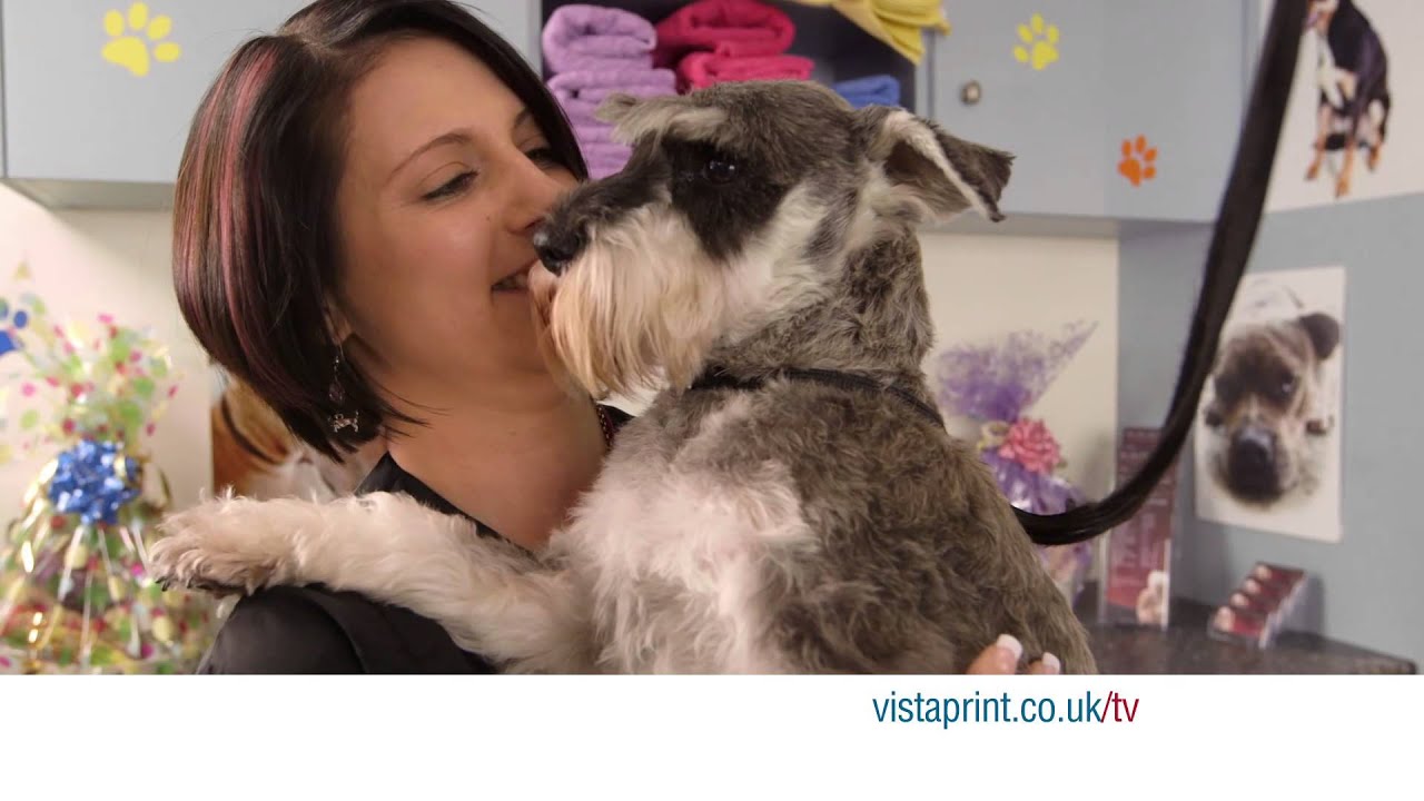 Vistaprint TV Advert 100 BUSINESS CARDS - Emma, Vistaprint customer ...