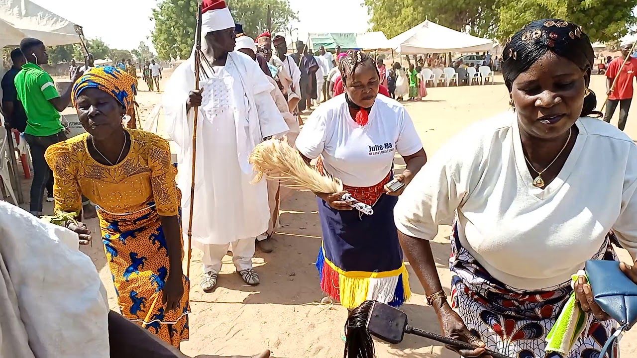 Best cultural dance Mbula(1) - YouTube