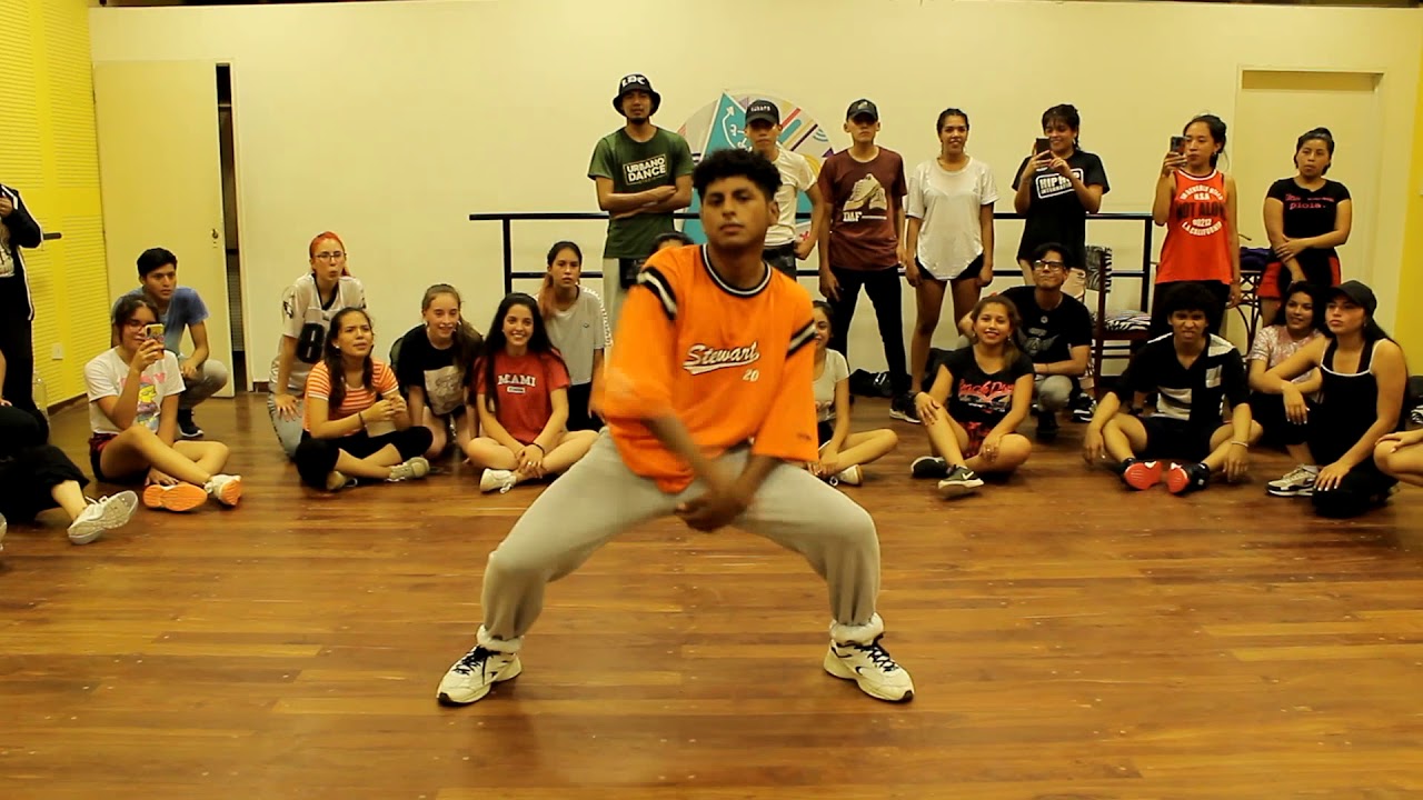Perreo en la Luna - Hernan Ariel - Clase Reggaeton - YouTube
