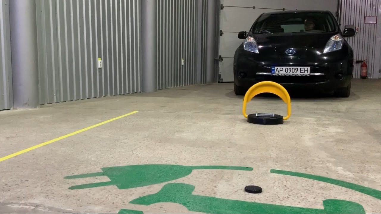 Monitoring system of free parking slots - YouTube