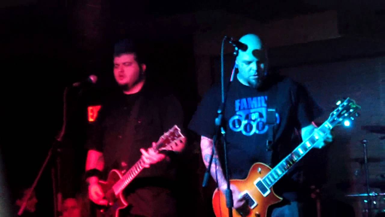 Primer 55 - Loose @ Everybuddy's 11-27-13 - YouTube