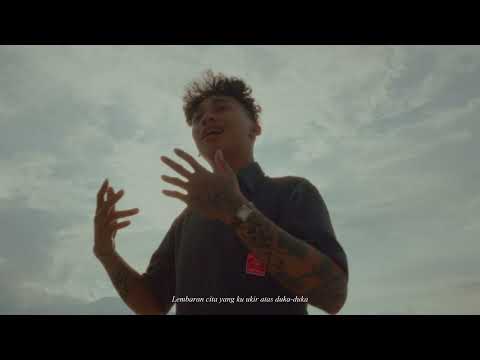 Nara - SEPASANG SEPATU [Official Video]