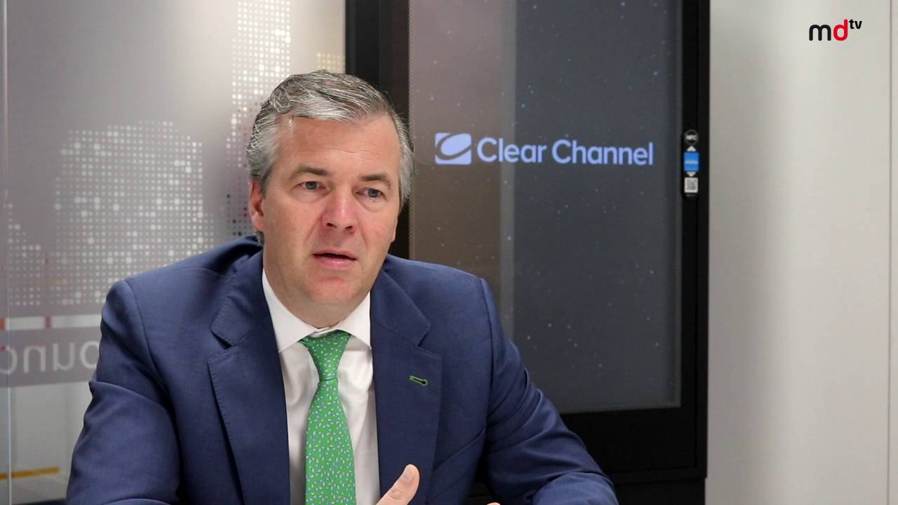 Entrevista Bill Derrenger (Clear Channel) - YouTube