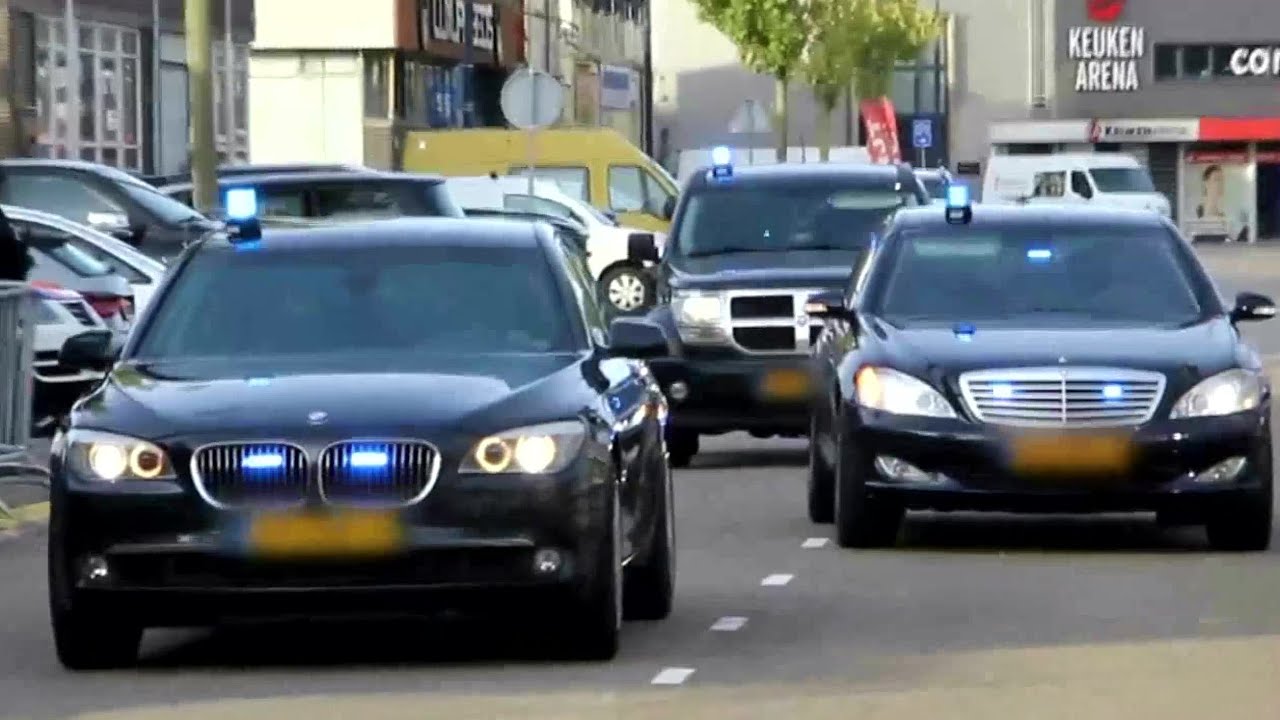 [Marengo Proces] Veel Zwaarbeveiligde BOT & DSI voertuigen met spoed ...