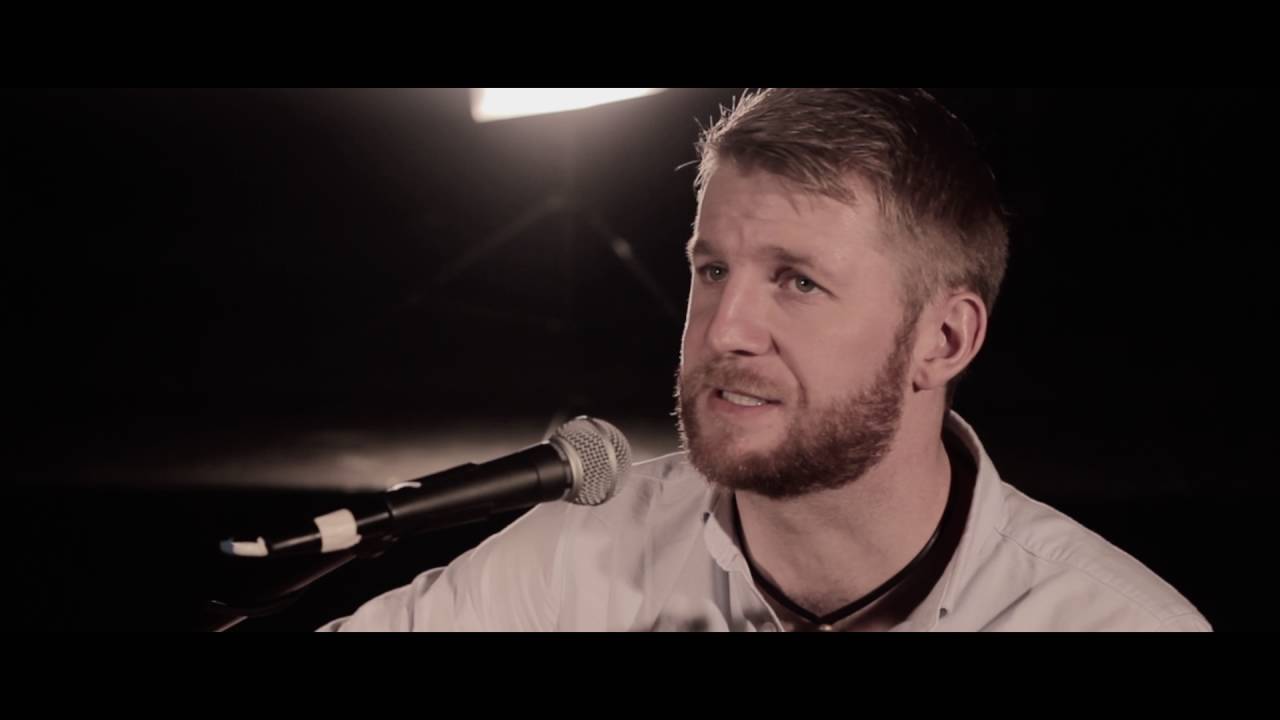 STEPHEN WALSH & SHARON HUSSEY - THE TOWN I LOVED SO WELL - YouTube