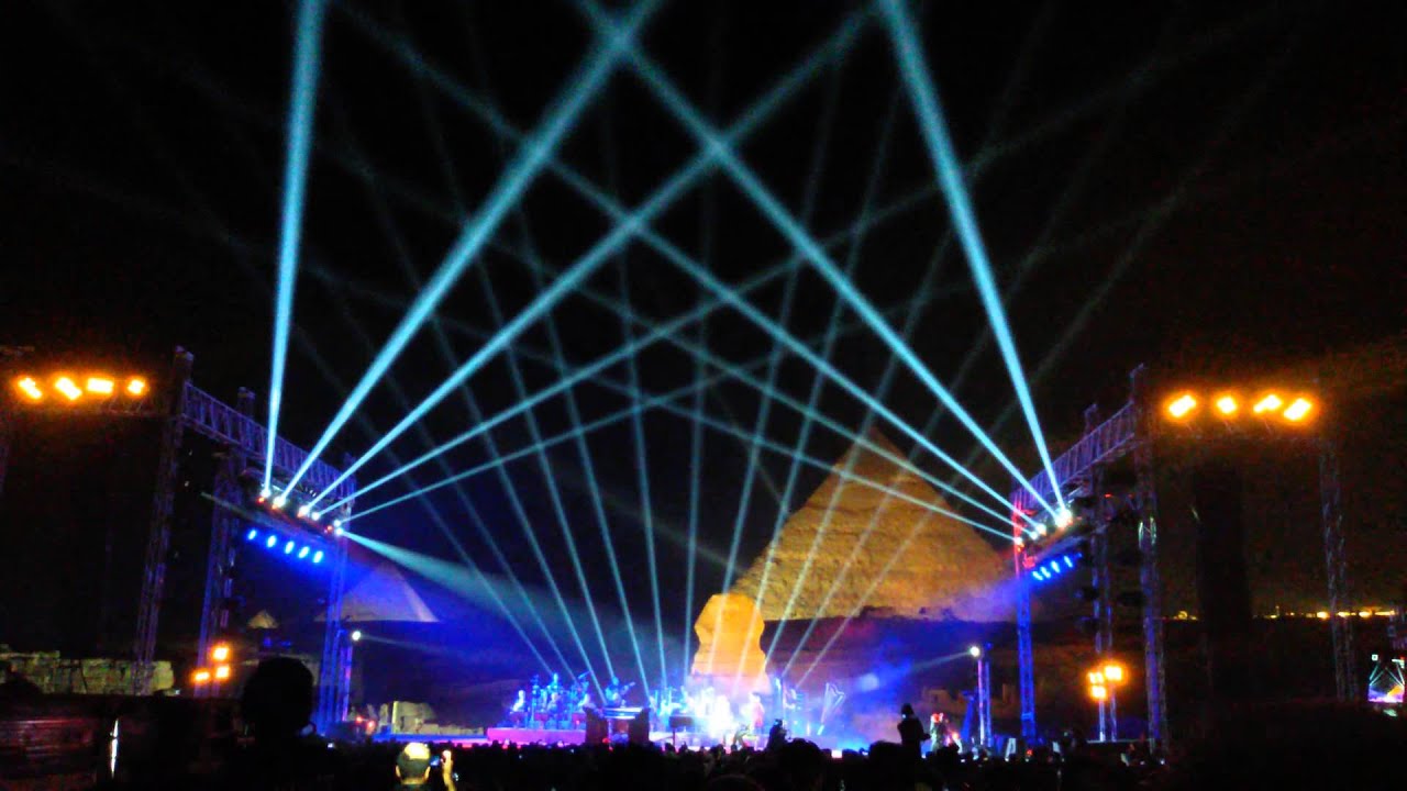 Yanni at the Pyramids. The Dream Concert. Oct 2015 - YouTube