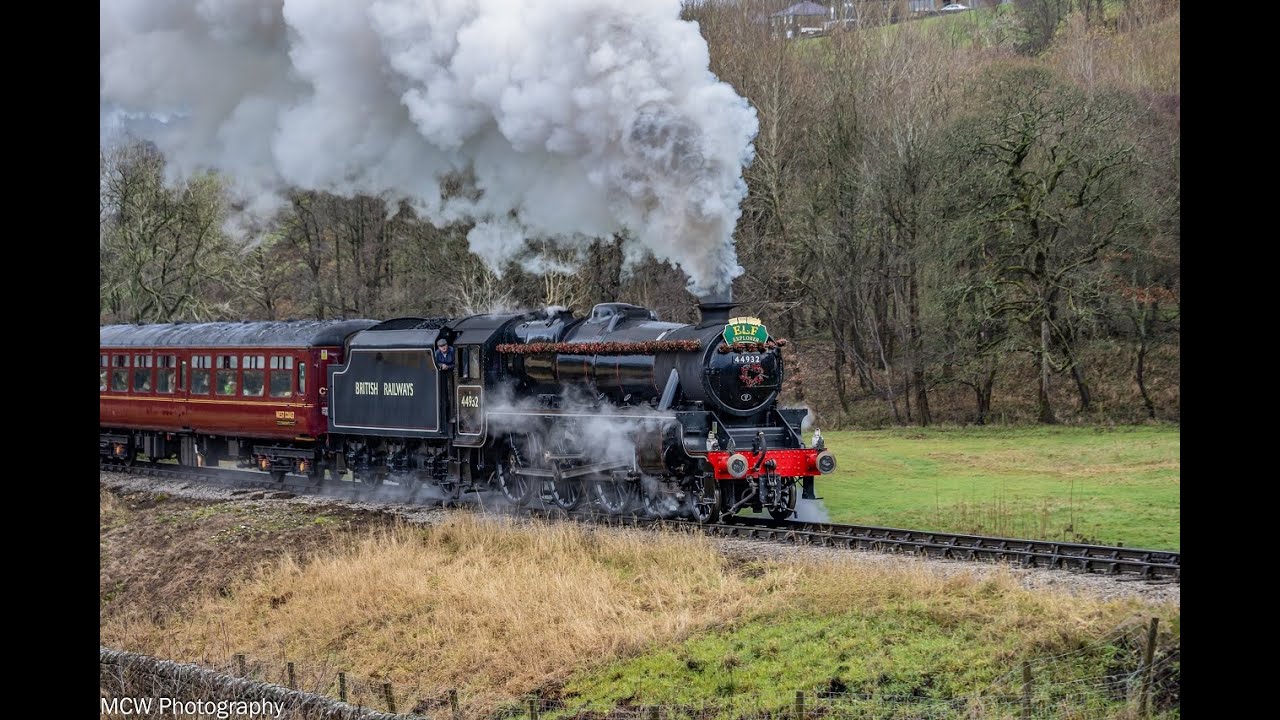 The Elf Explorer on the Keighley and Worth Valley Railway 6/12/2025 ...